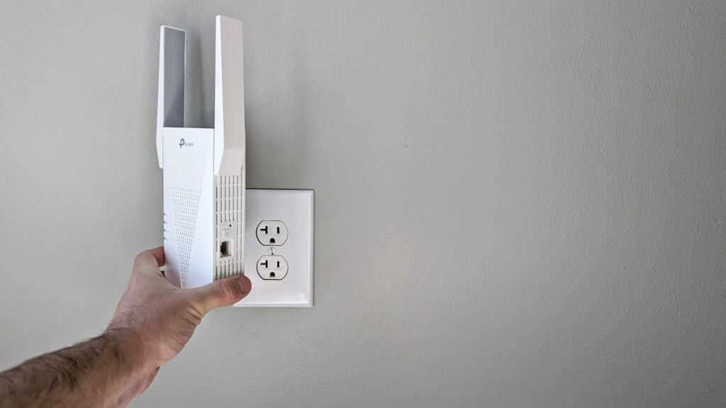 Best Wi-Fi Extenders for 2025: Top Picks for Xfinity and All ISPs